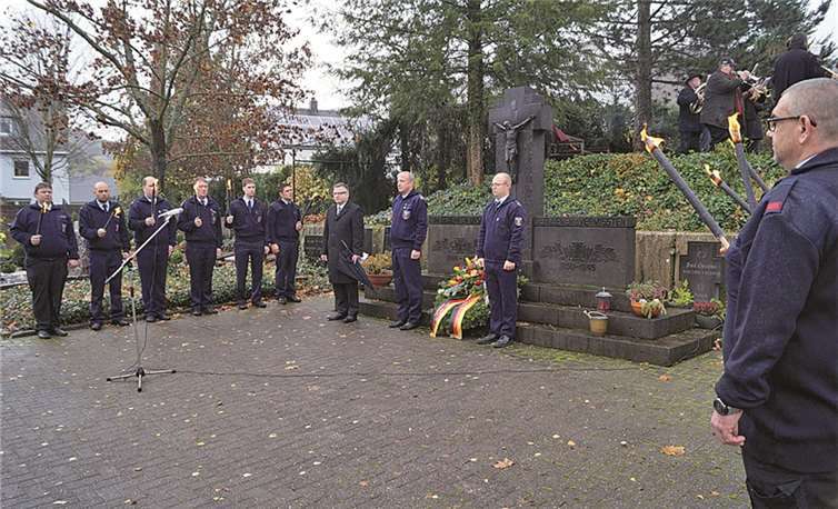 Der Opfer von Gewalt und Krieg gedacht