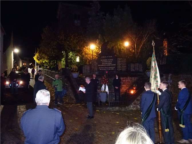 Gemeinde gedachte der Opfer von Krieg, Terror und Gewalt