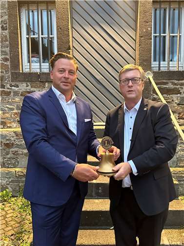 Ralph Puchta übergab an Dominik B. Brimmer