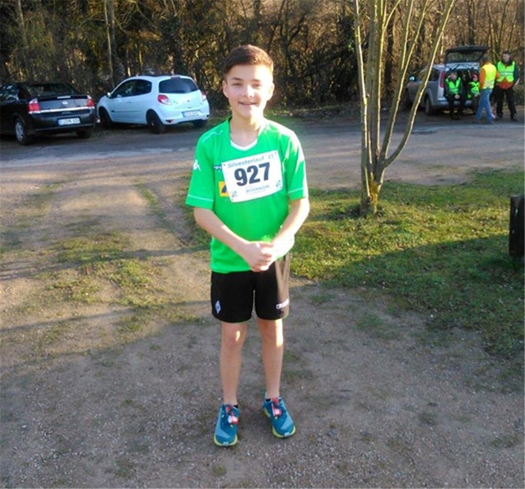 Aaron Bollig glänzt beim Silvesterlauf