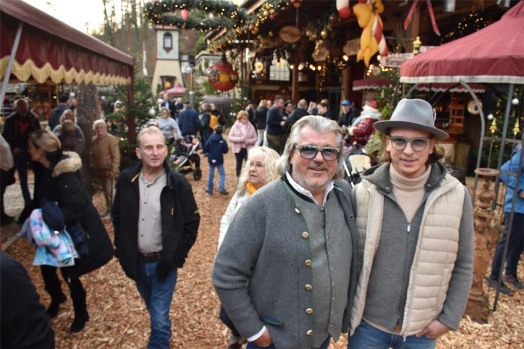 Fotogalerie: Weihnachtsmarkt in Kasbach 2024