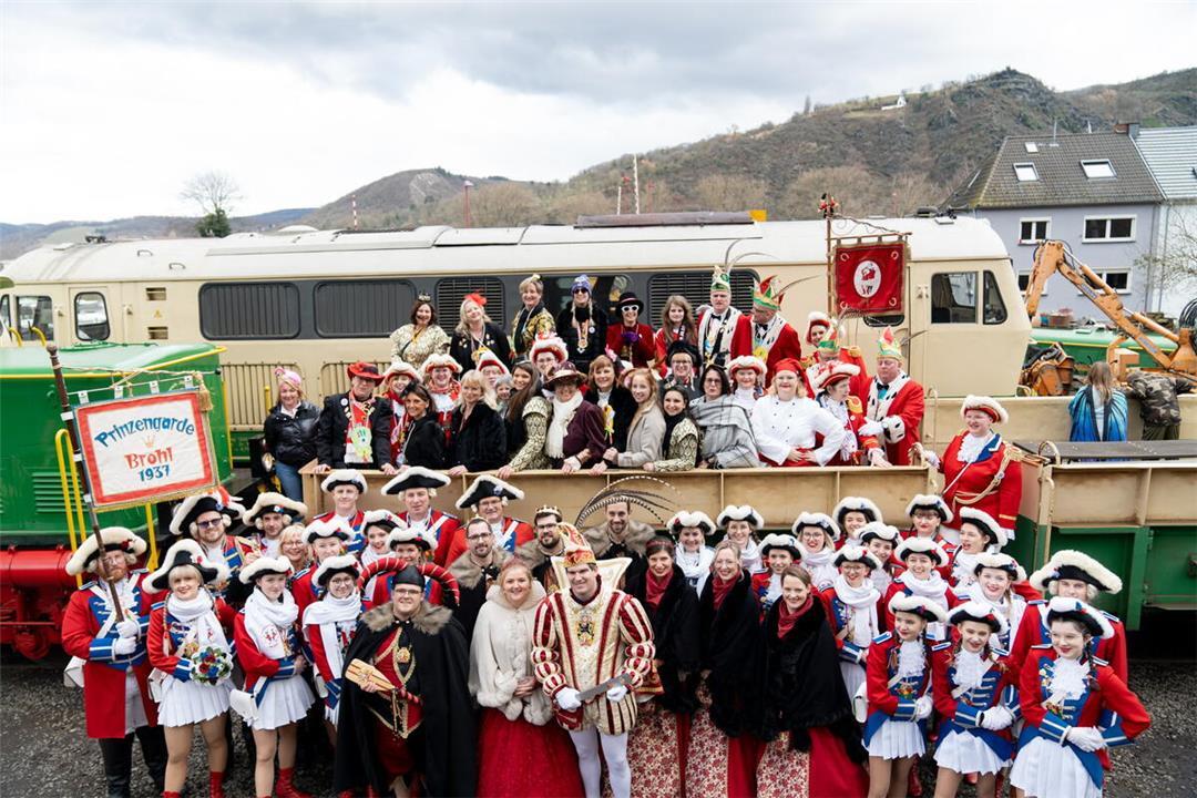 Ein Tag voller Tradition, Tanz und feierlicher Stimmung in Brohl