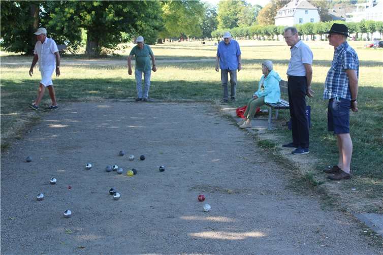 Boule-Spiel in den Rheinanlagen