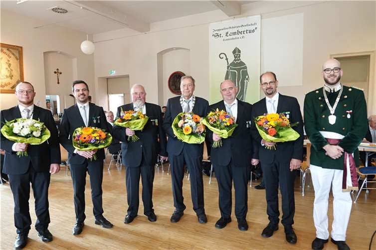 Im Stechschritt zum Königsball