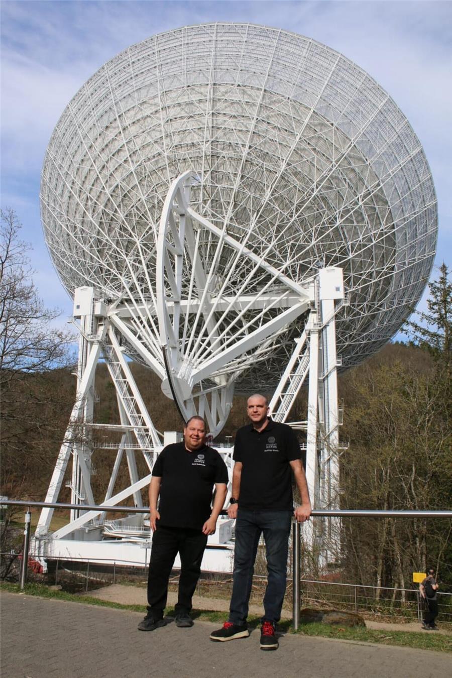 Projekt Ikarus: Besichtigung des Radioteleskops