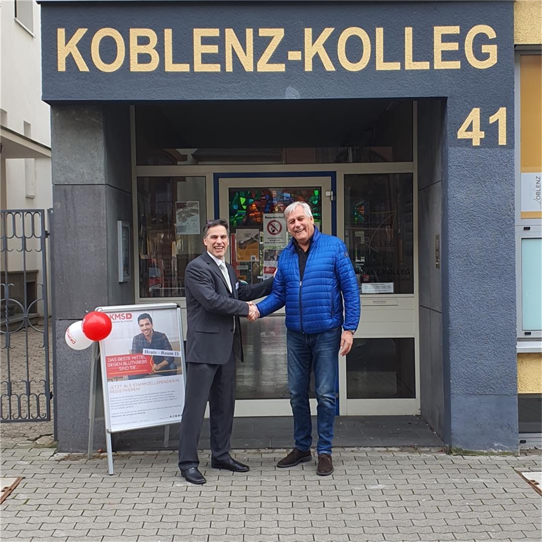 100. Abiturient besuchte seine „alte Schule“