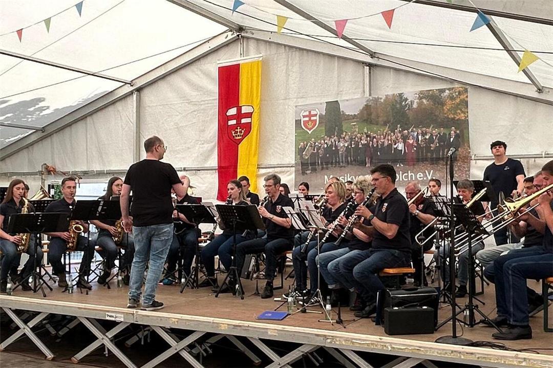 Musikverein Polch begeistert auf der Polcher Kirmes