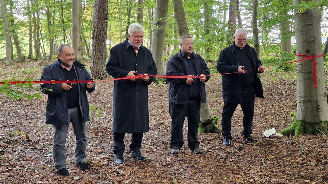 Feierliche Eröffnung des RuheForstes „Ditscheid“