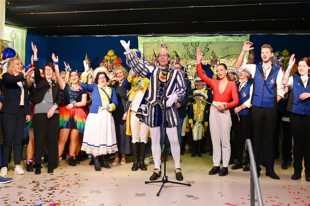 Prinz Alexander I. regiert die Sinziger Narrenschar