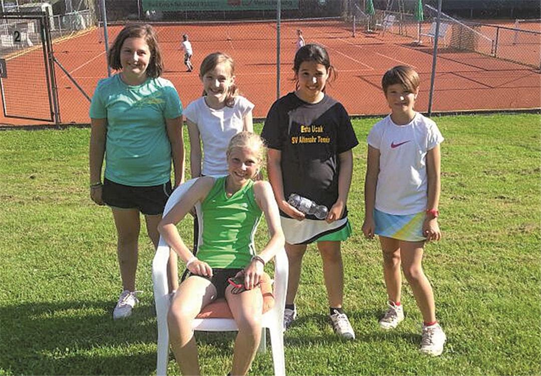 Tennis-Teams rücken vor
