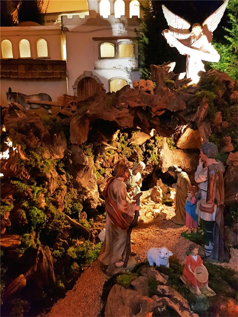 Wurzelkrippe in der Escher St. Michaelis-Kapelle