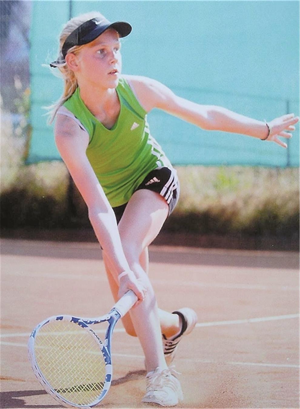 Nele Weber erfolgreich auf Europas Tennisplätzen unterwegs