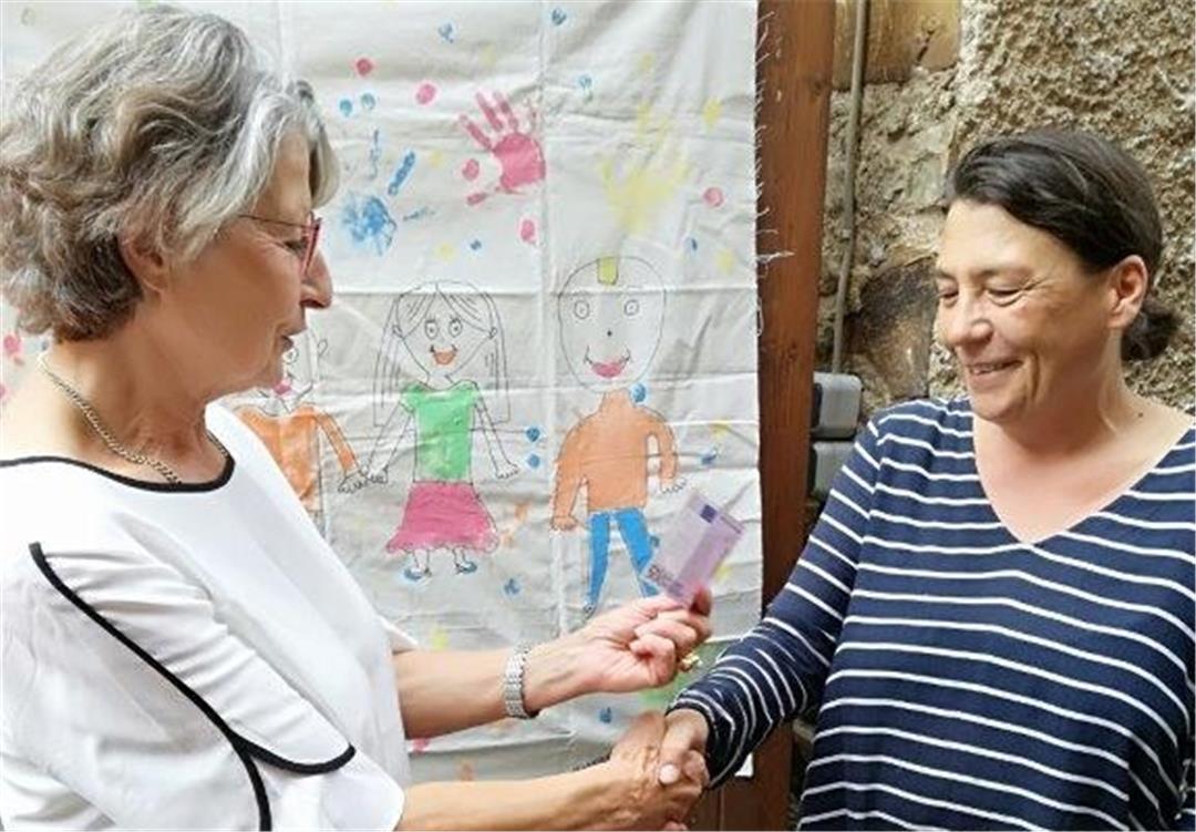 Petra´s Lädchen brachte als Überraschung eine Spende mit