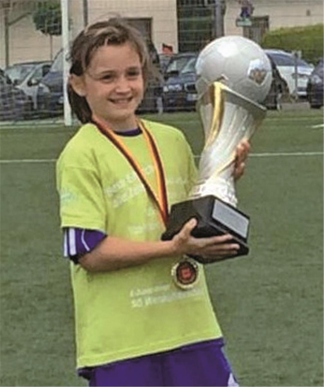 Lara Zoe-Bohn mit Hattrick zum Pokal