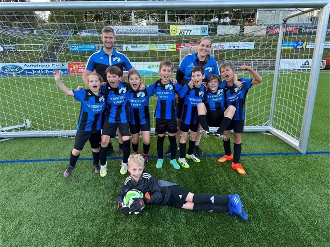 E I triumphiert auswärts mit beeindruckenden zwölf Toren