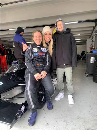 Saisonauftakt für Pilotin Simone Busch