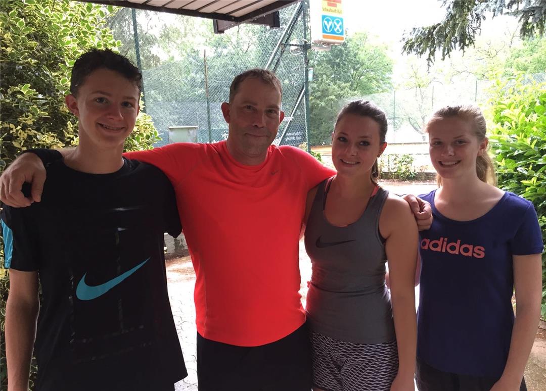 Auch die B-Mixed-Mannschaft gewinnt souverän
