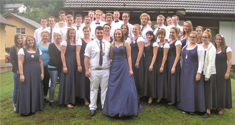 Königspaar Marcel Repp und Laura Henn wurde kräftig gefeiert