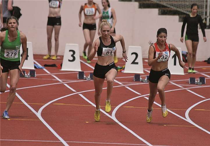 Lea Hens holt Medaillen