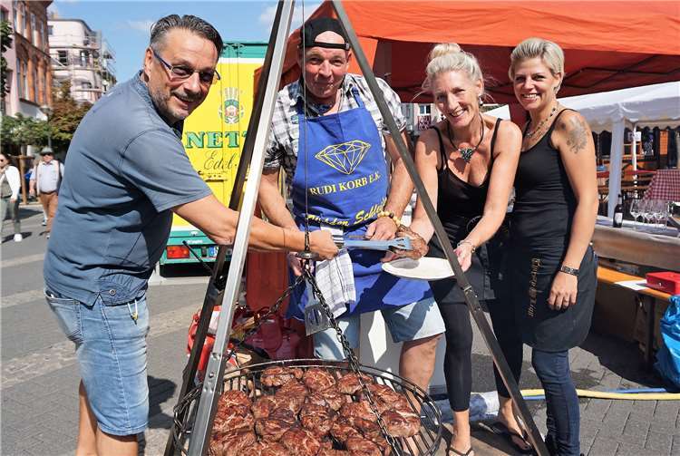 Glänzendes Chrom und auf Hochglanz poliert