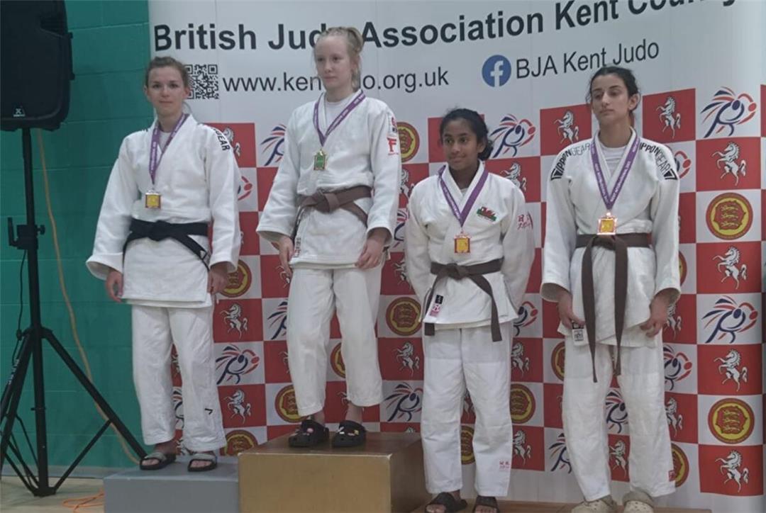Kent International: Silber für Fabienne Binder