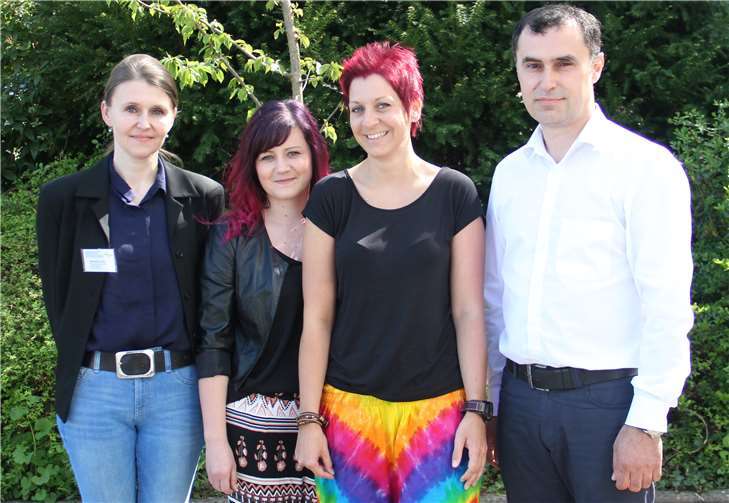 Abschlussnote 1,2 für Nadja Schmidt und Eva Maria Heintz