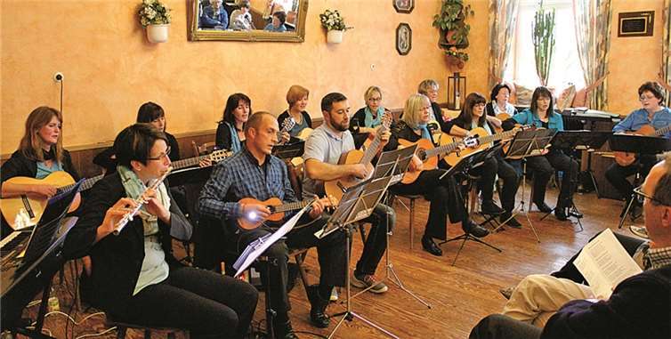 Begeistertes Publikum beim ersten eigenen Konzert