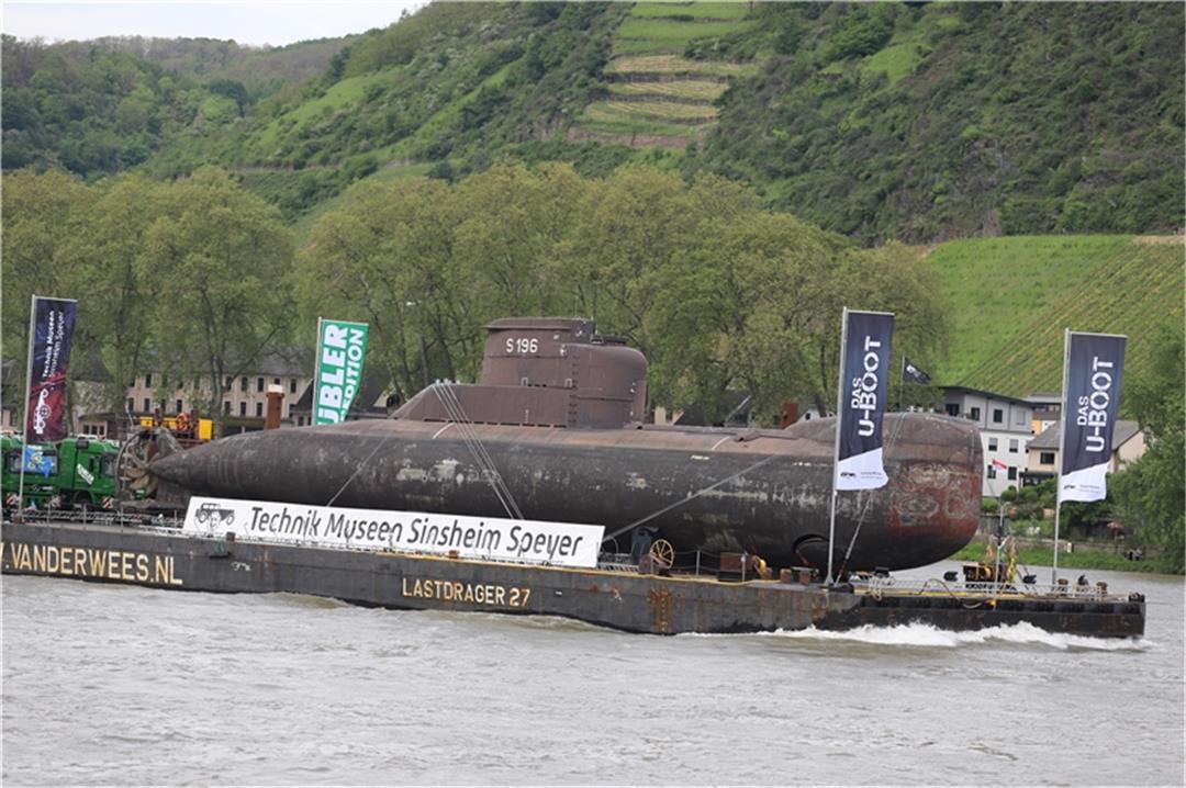 Fotogalerie: U-Boot U 17 auf dem dem Rhein