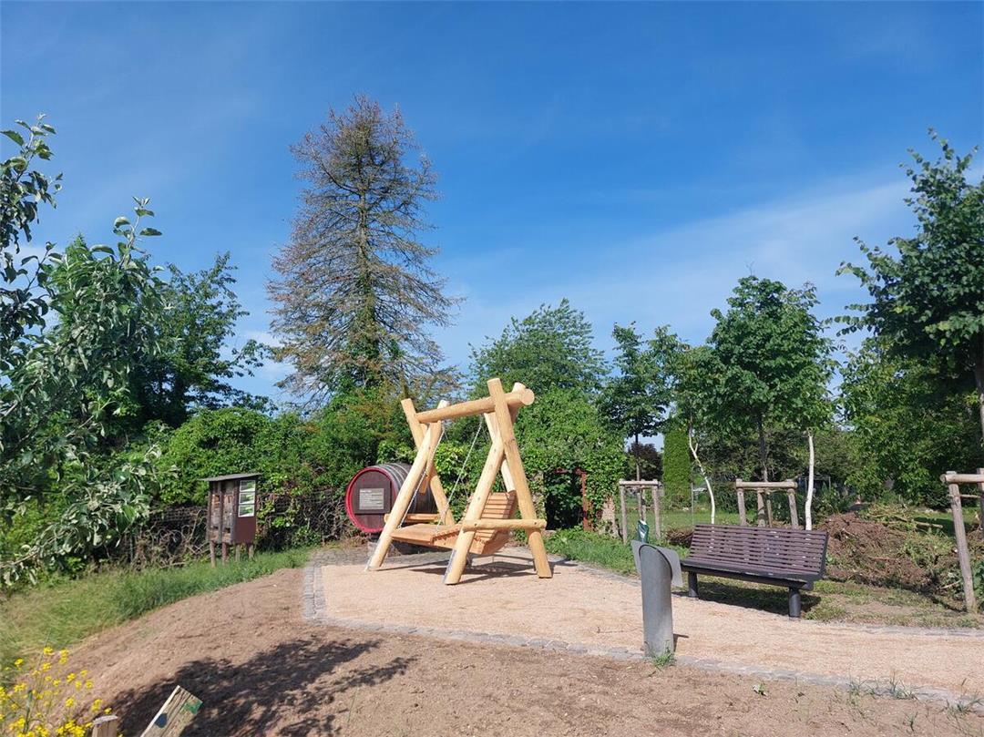 Ruheplatz am Fuße des Wasserturms in Kripp erstrahlt in neuem Glanz