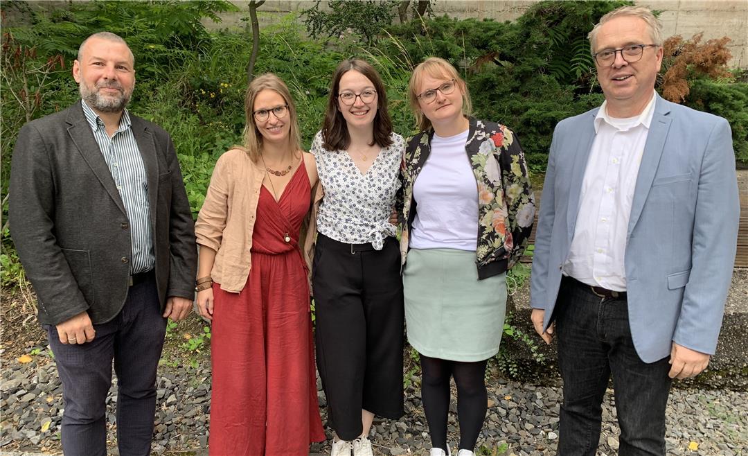 Kolleginnen und Kollegen im Rahmen einer kleinen Feierstunde verabschiedet