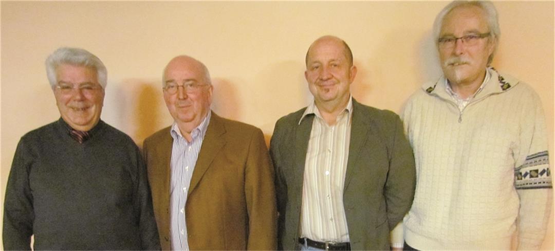 Klaus Pinkemeyer und Werner Zorn tauschen ihre Positionen