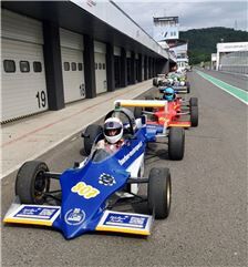 Simone Busch ganz oben auf dem Siegerpodest