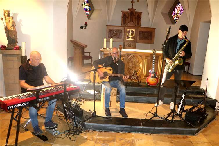 Stephan Maria Glöckner und Freunde musizierten in St. Anna