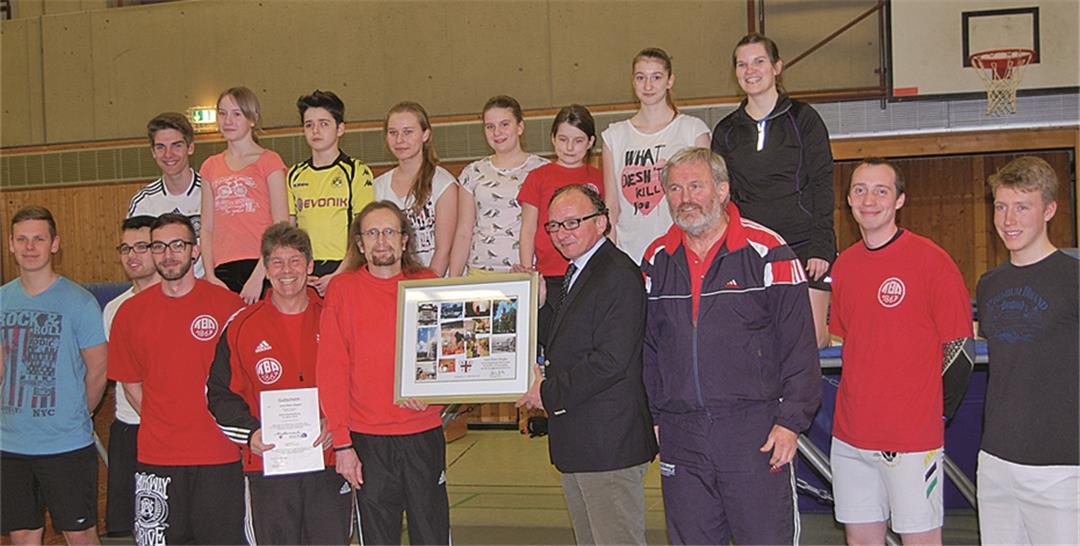 Peter Stiegler für langjährige Vereinsarbeit ausgezeichnet