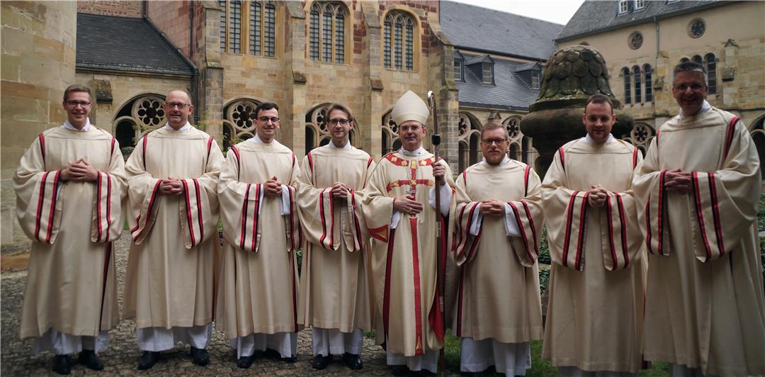 In der Nachfolge Wort und Licht Christi in die Welt bringen