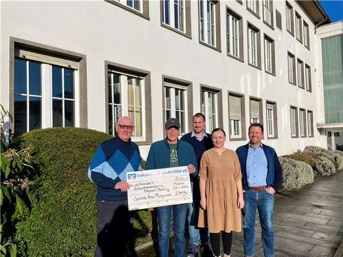 Schachspieler helfen ukrainischer Familie